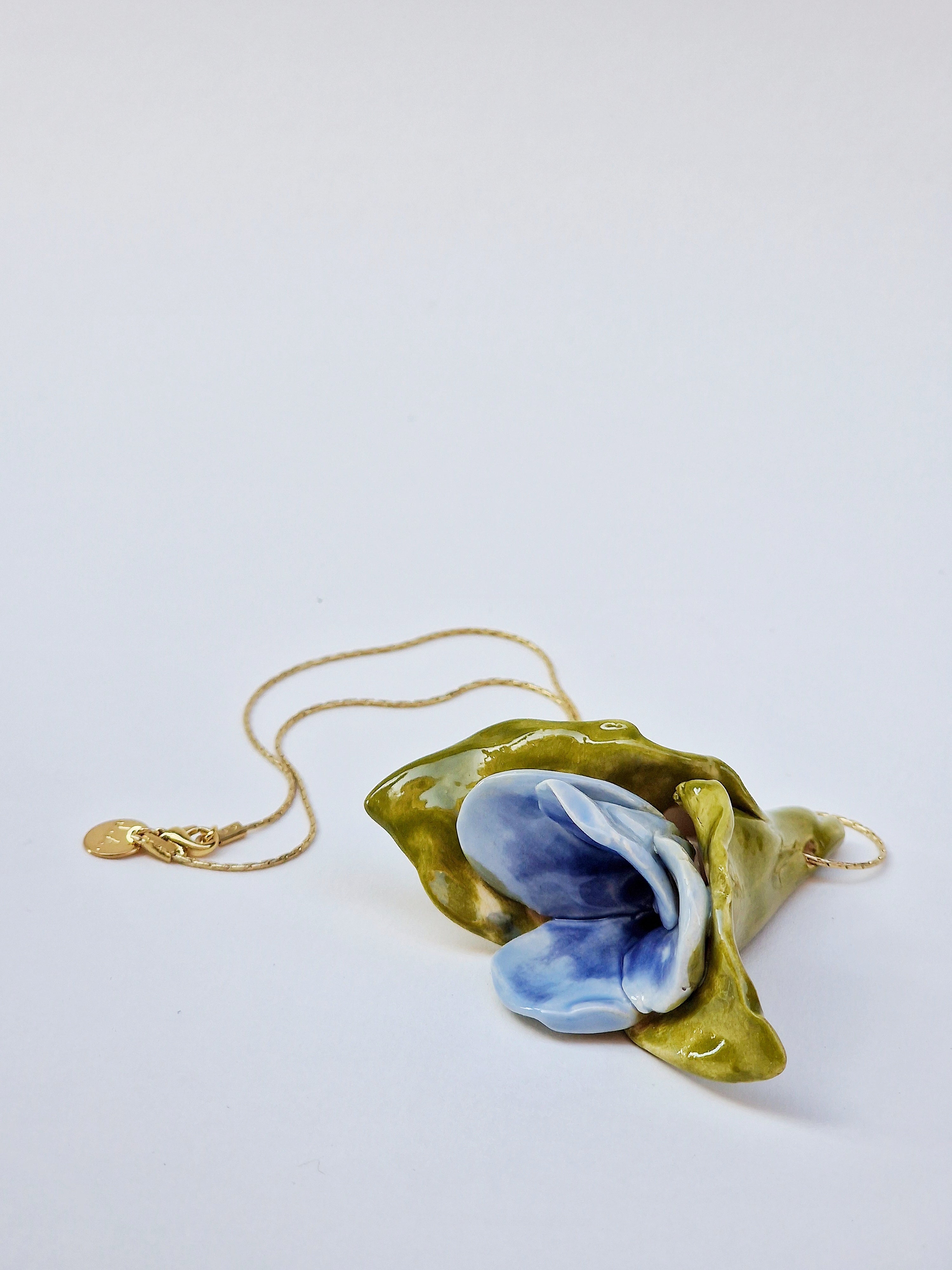 Julieta Alvarez Flower Pendant – La Oficial Cerámica